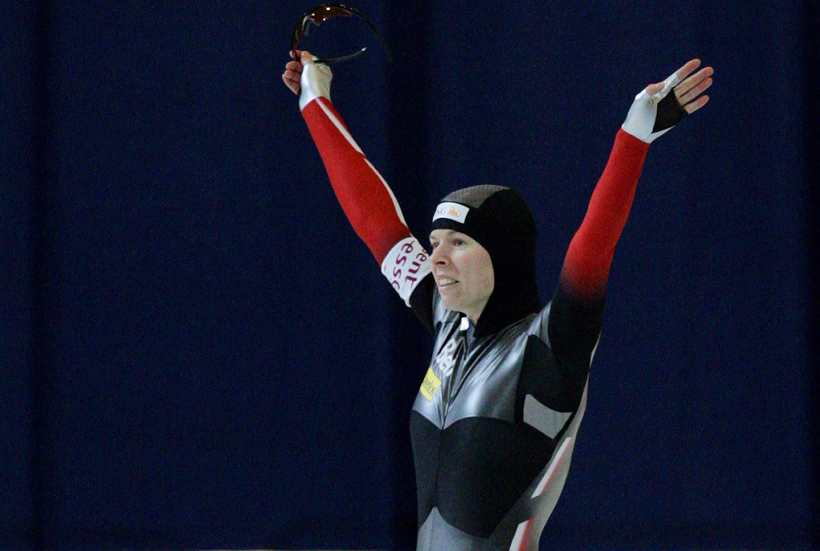 Speed Skaters Embark on Huge World Cup Season - Team Canada - Official ...