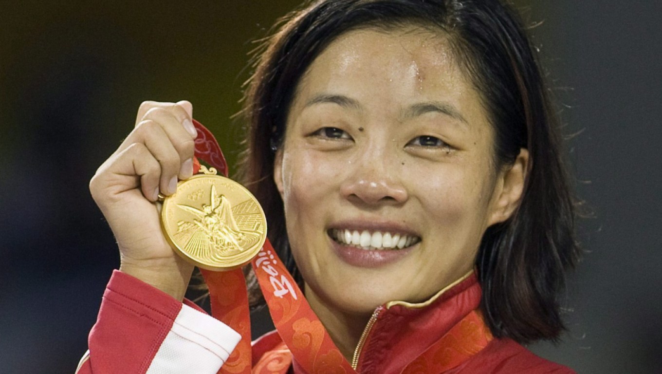 Hall of Famer Huynh rallies wresting world - Team Canada - Official ...