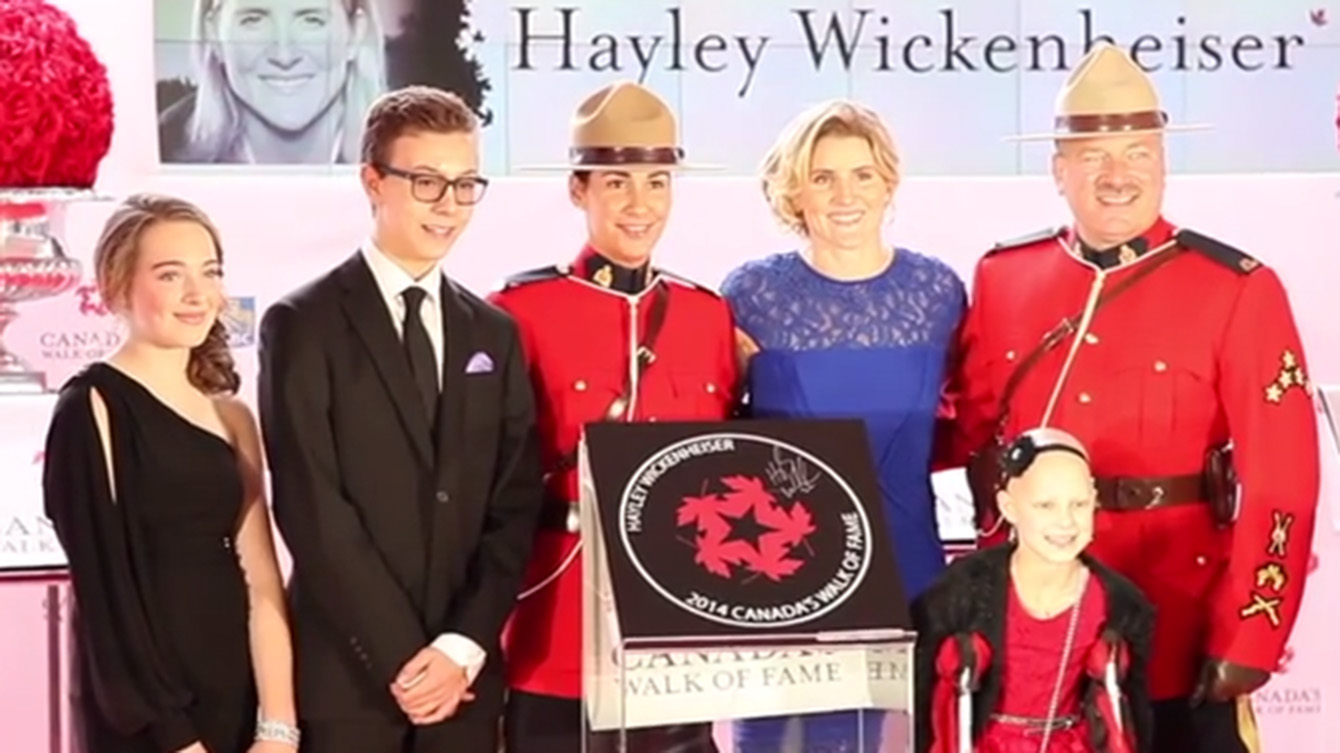 Watch Hayley Wickenheiser inducted to Canada's Walk of Fame 2014 - Team Canada - Official ...