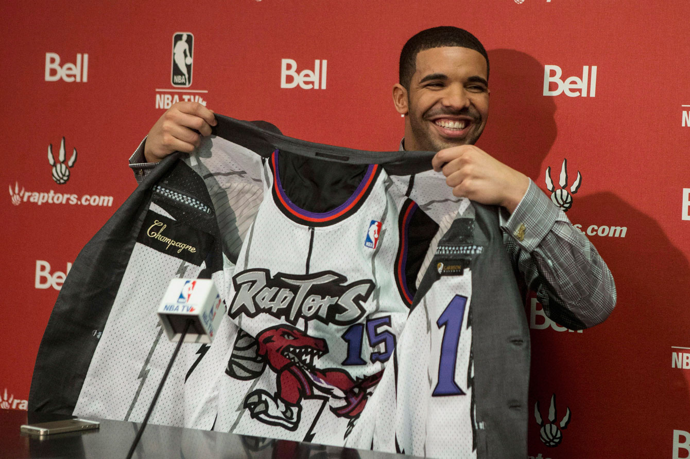 Famous fans: celebrities and their teams - Team Canada - Official ...