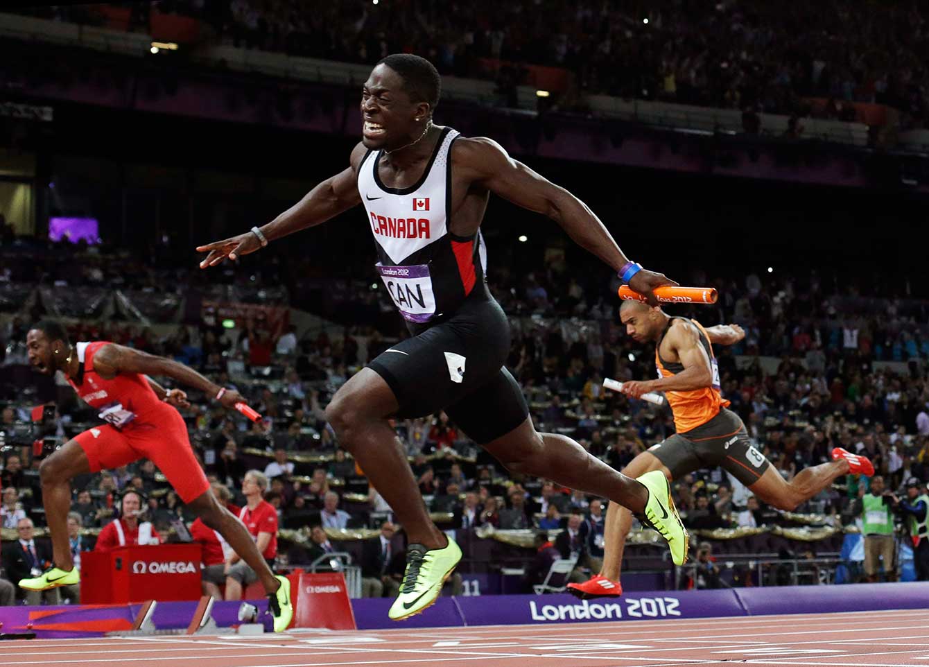 How an Olympic sprinter can run faster than 40 km/h - Team Canada ...