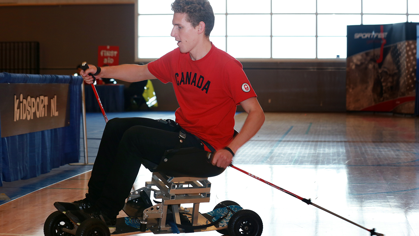 Thousands of Canadians celebrate Olympic Day - Team Canada