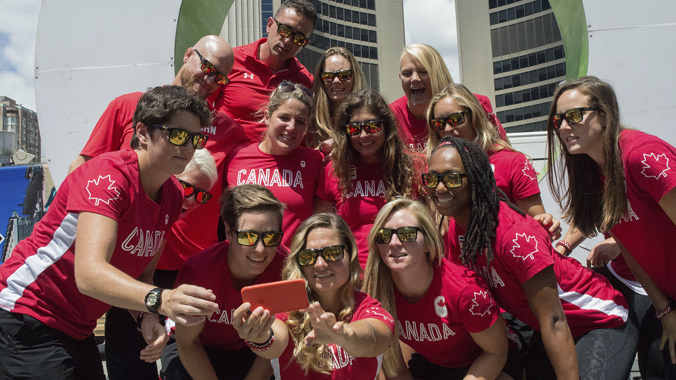 Confident Canadian rugby sevens squad set to scrum in Rio - Team Canada ...