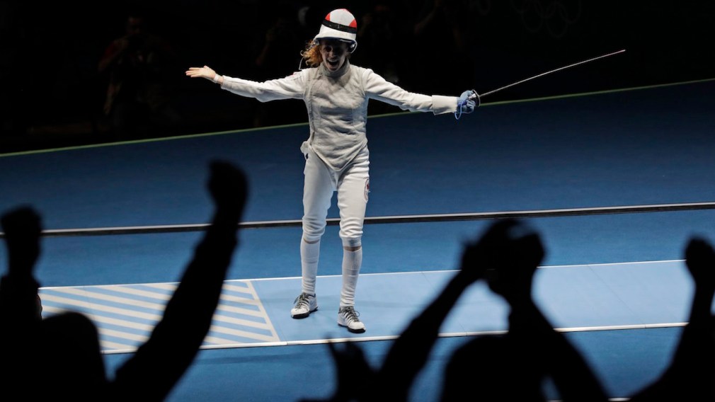 Harvey upsets world number one, achieves Canadian fencing best ever ...