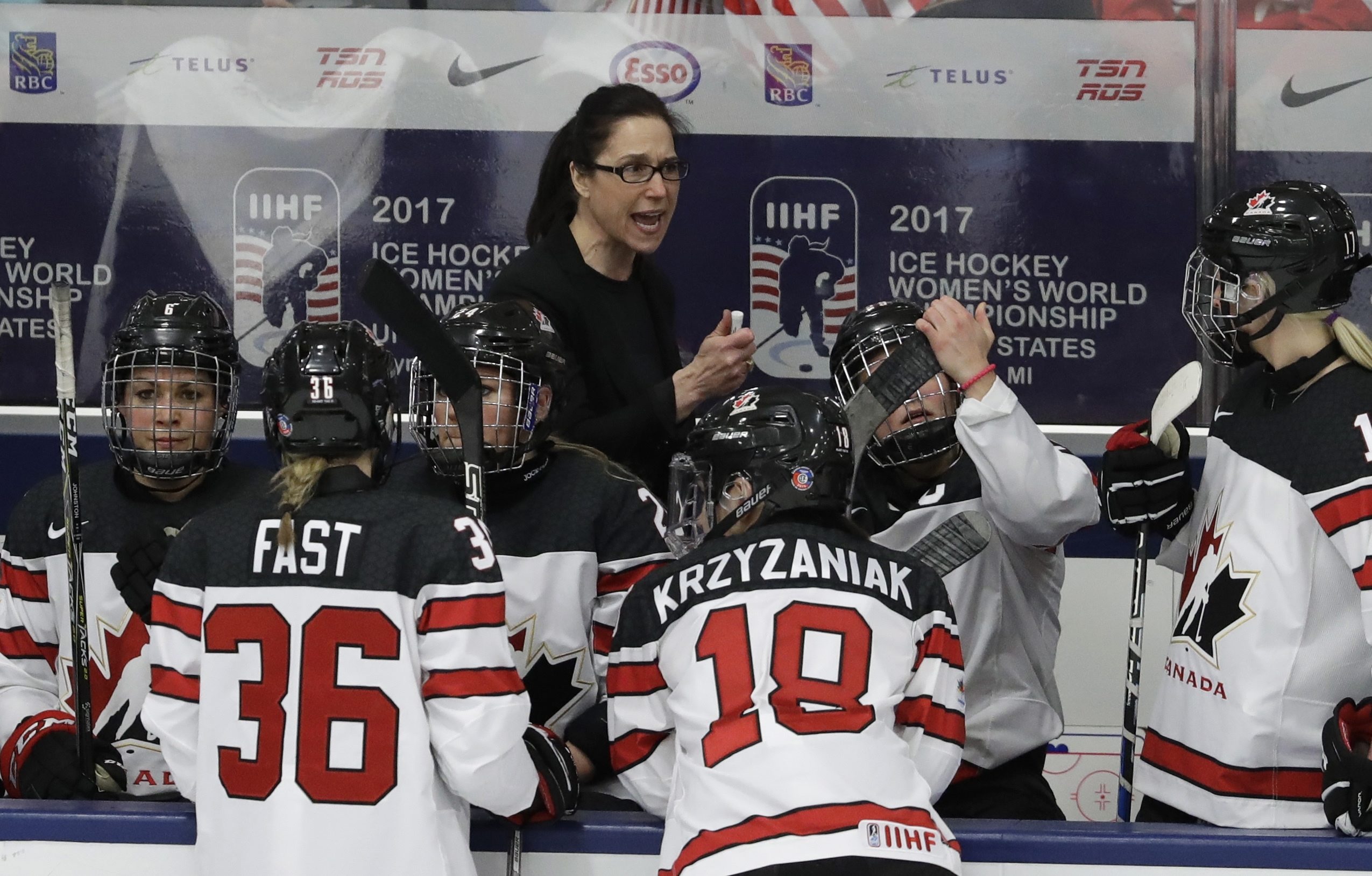 Team Canada captures silver at women's world hockey championship - Team ...