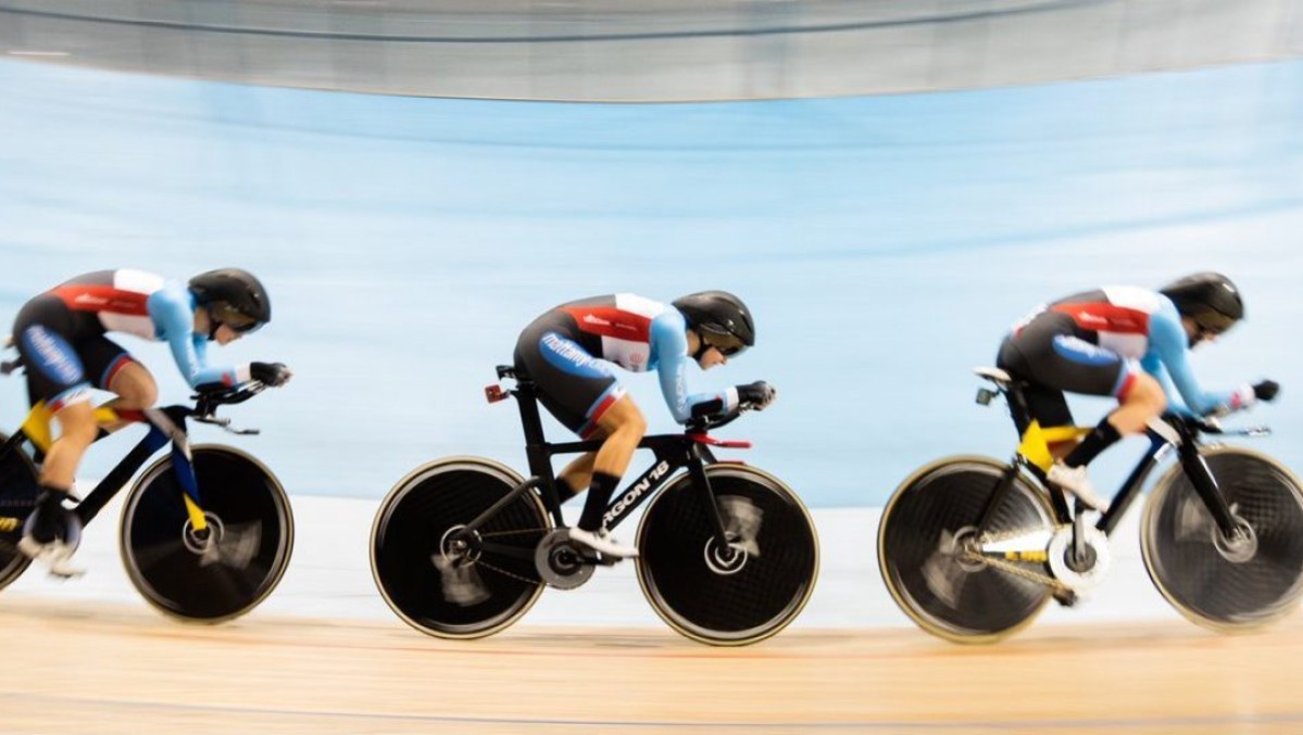 Team Canada wins two team pursuit silver medals at track cycling World ...