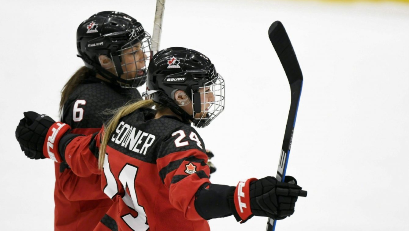Team Canada wins bronze at women's hockey worlds - Team Canada ...