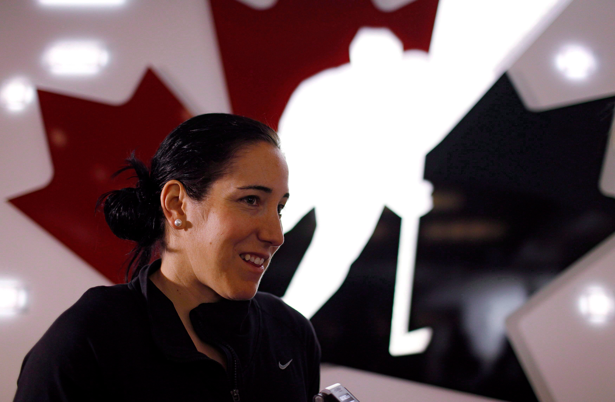 Caroline Ouellette - Team Canada - Official Olympic Team Website