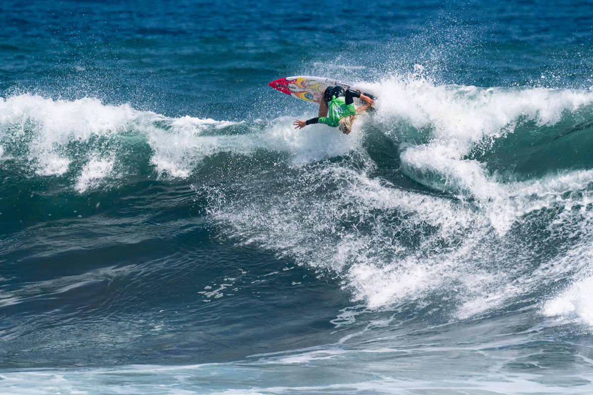 Teenage phenom Erin Brooks surfs to world championship silver medal ...