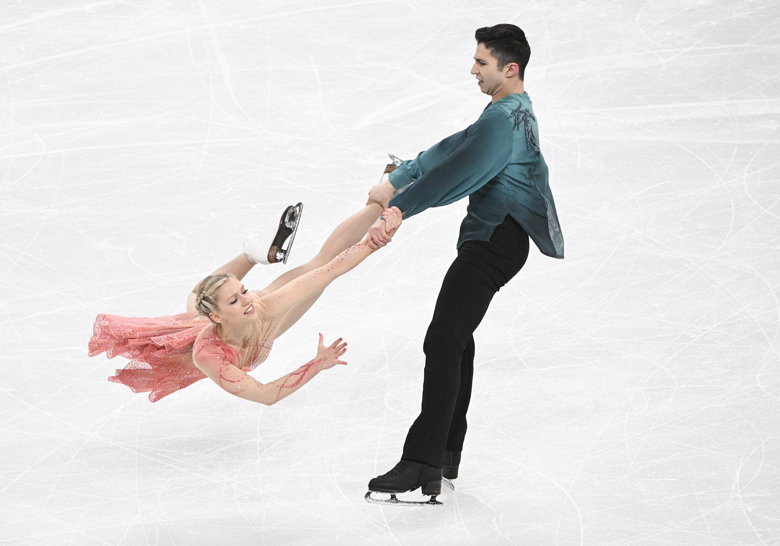 Gilles & Poirier skate to emotional ice dance silver at World Figure ...