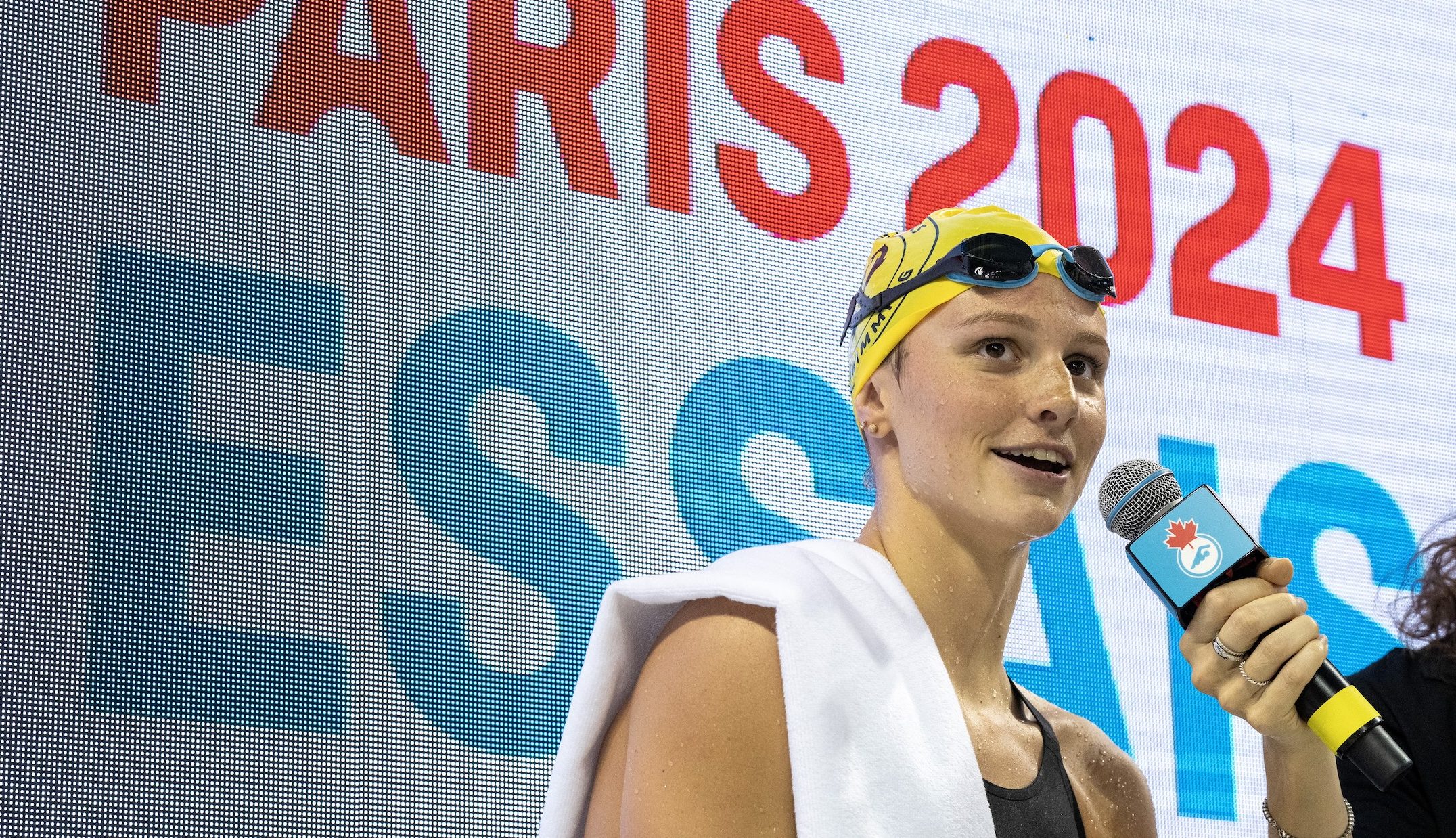 Summer McIntosh ready to set the stage for Team Canada success in the Paris 2024 swimming pool ...