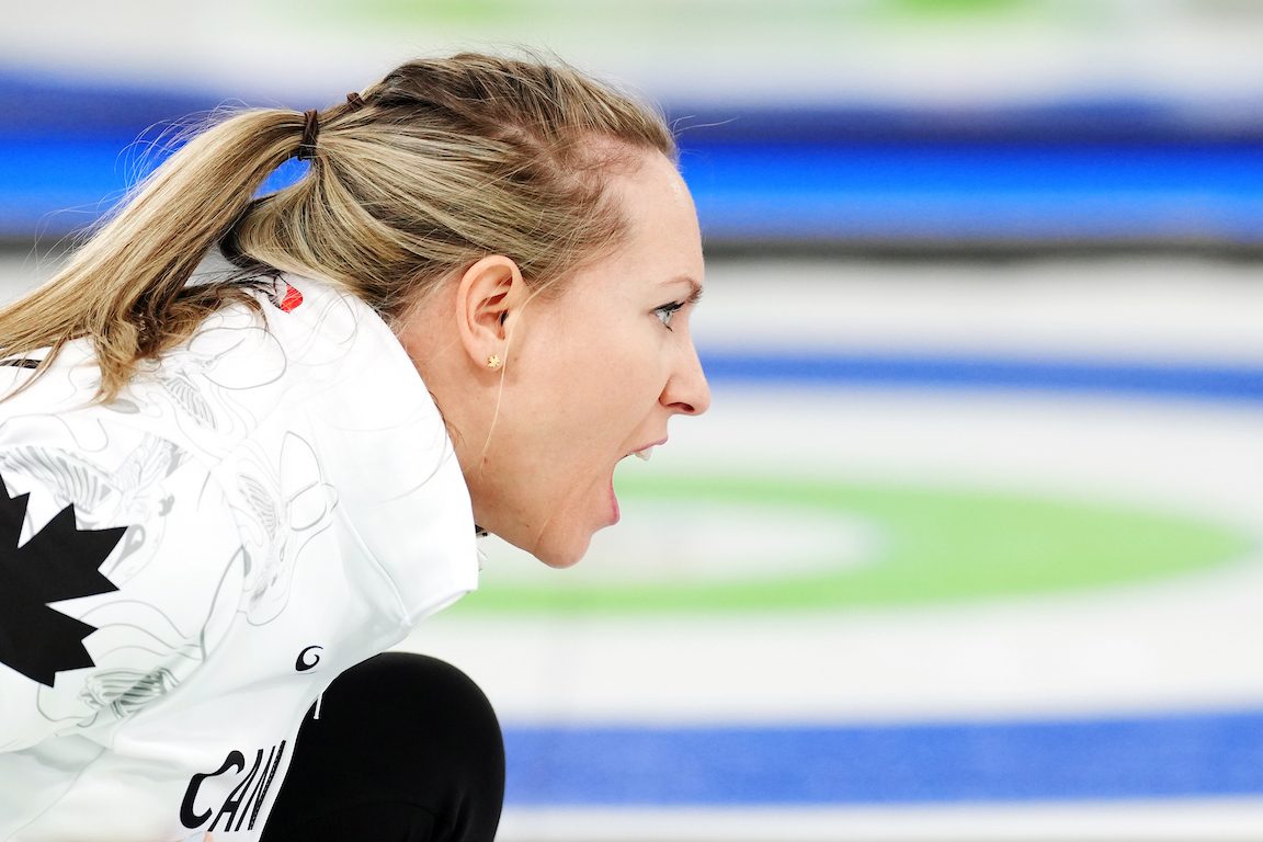 Last-rock victory keeps Canadian playoff hopes alive in women’s curling ...