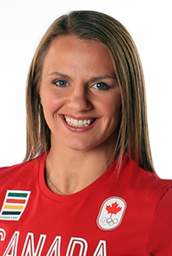 Les lutteuses Erica Wiebe et Olivia di Bacco sur le podium en Ukraine ...